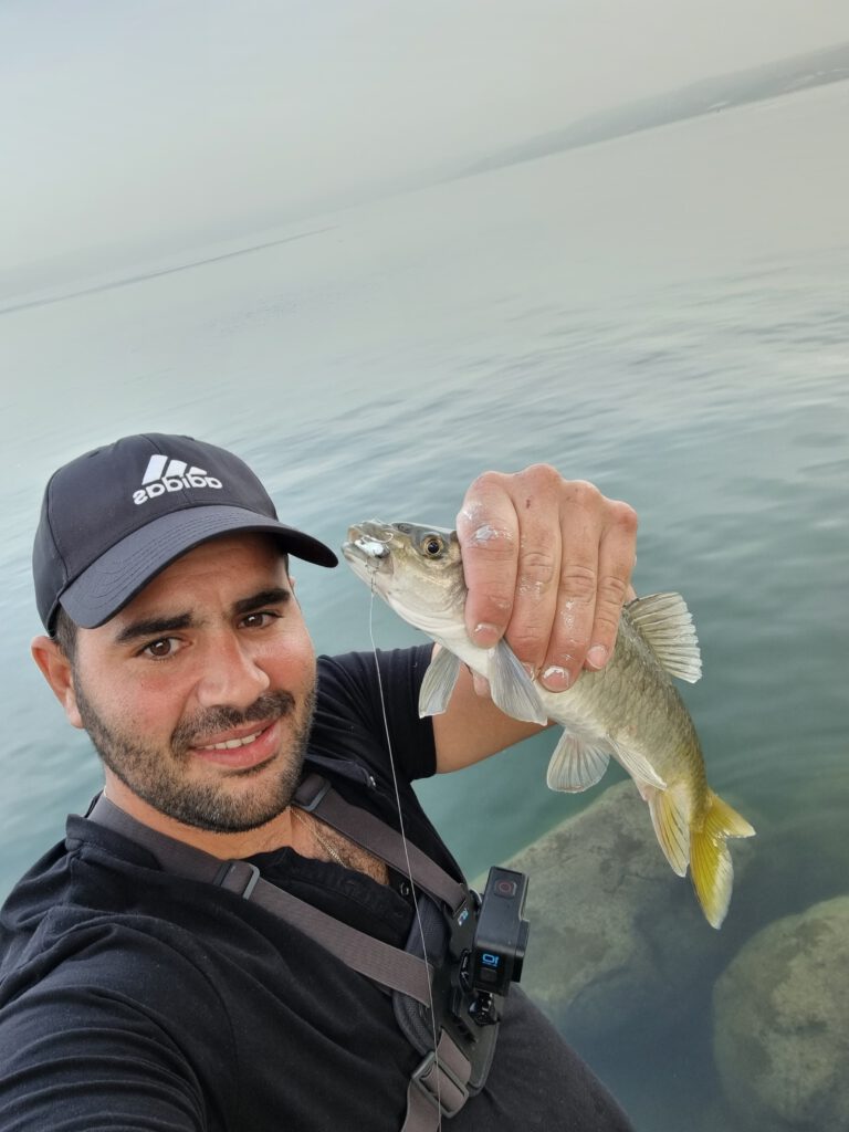נפתלי ערוץ הדיג במים מתוקים יומיים של סשן שקיעה קצר בכנרת מפגש הדייגים